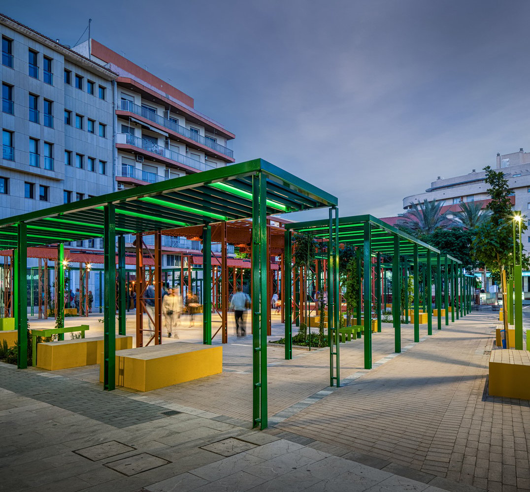 Descubre la Plaza María Hervás en el Centro Histórico de Dénia.