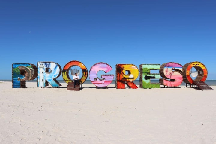 Letras monumentales en Progreso