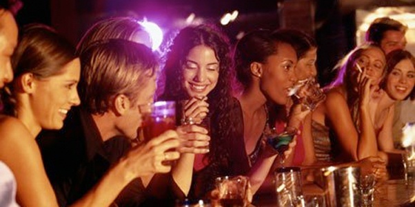 ¿Qué ocurre en el cuerpo de los jóvenes que beben?