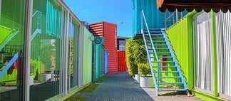 Container City: Un centro comercial con estilo único.