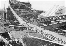 La trágica historia del puente de acero Silver Bridge.