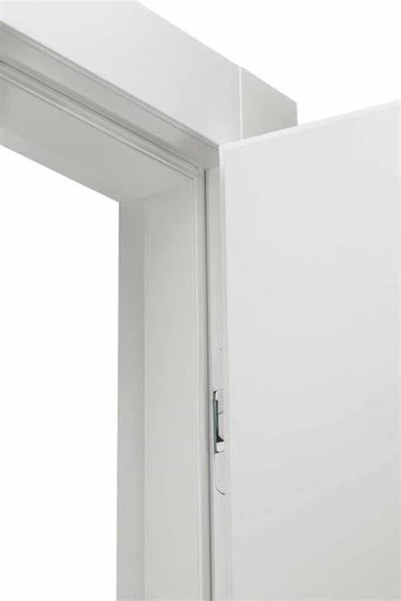 Marcos metálicos para puertas.