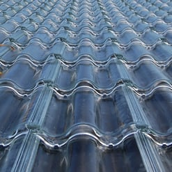 Tejas transparentes que generan calor.