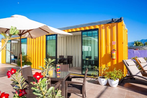 Hotel Container Inn.