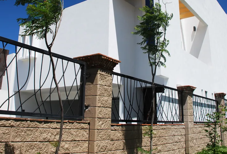 Variedad de bardas para seguridad de tu hogar