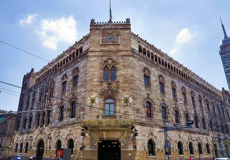 El Palacio Postal de la Ciudad de Mexico.
