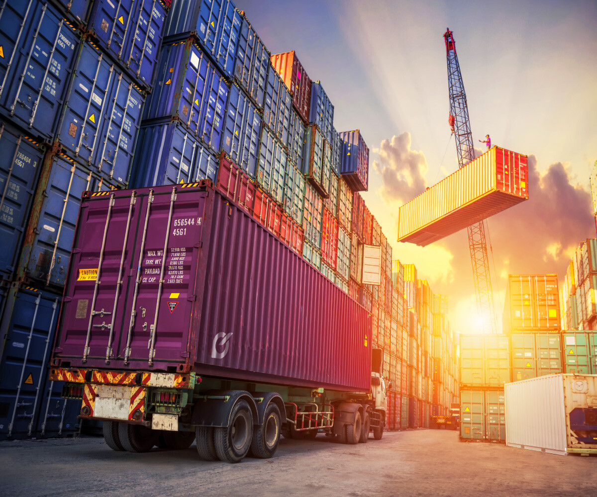 Trailers con caja seca